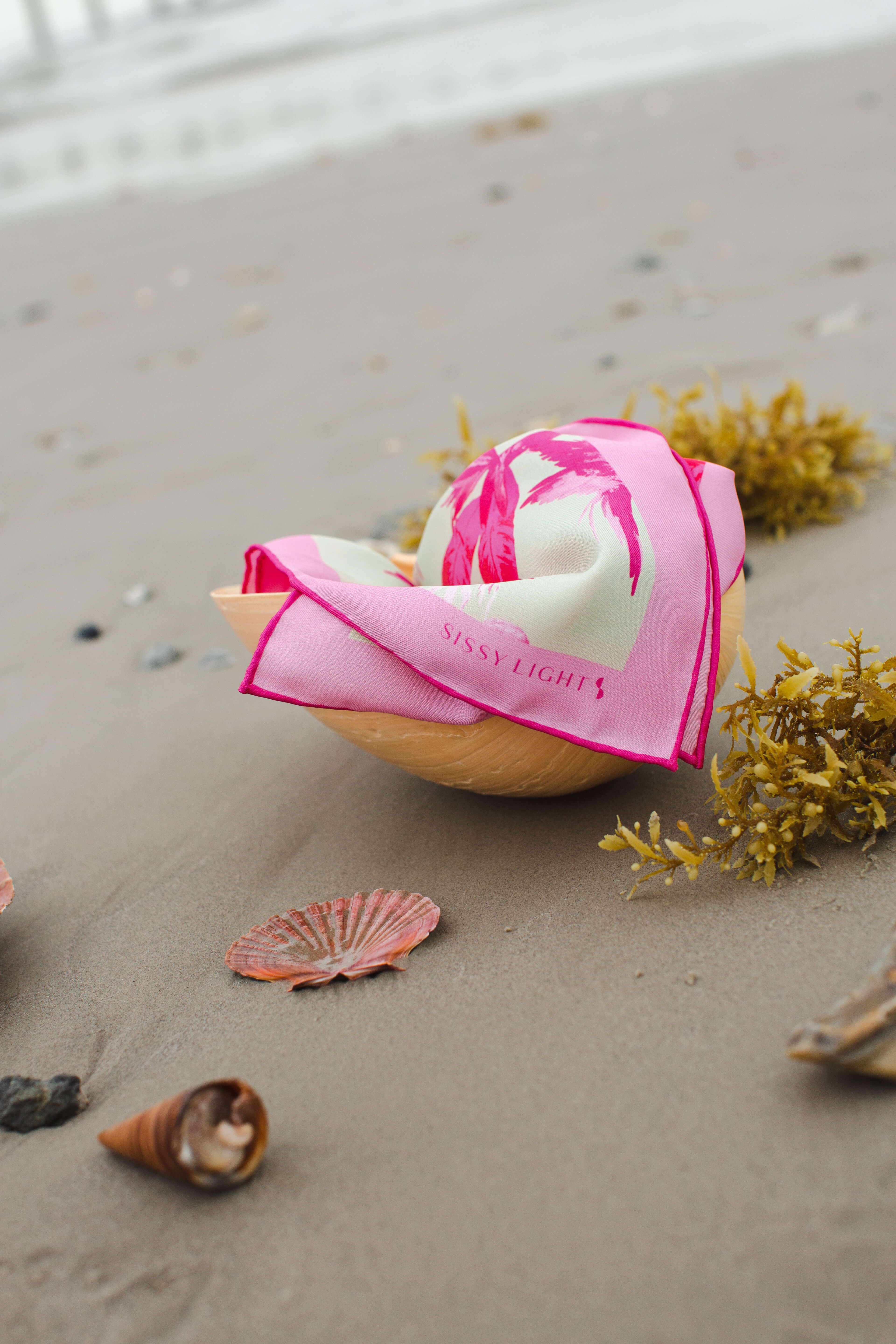 Au Paradis Silk Scarf // Mermaid Pink Birds – Sissy Light